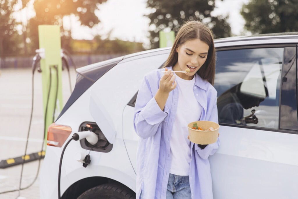 32 Easy Lunch Ideas for Road Trips That Save Time and Money