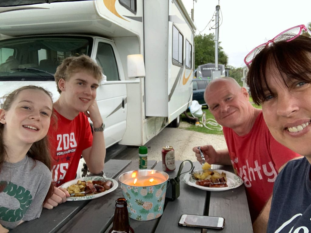 30 Budget-Friendly Road Trip Dinner Ideas Your Family Will Love